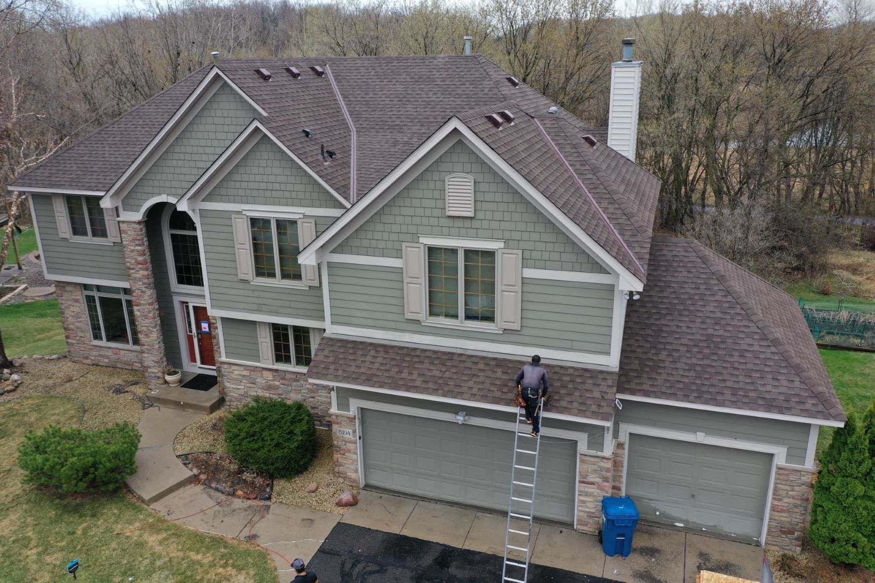 Asphalt Shingles | Summit Construction Group
